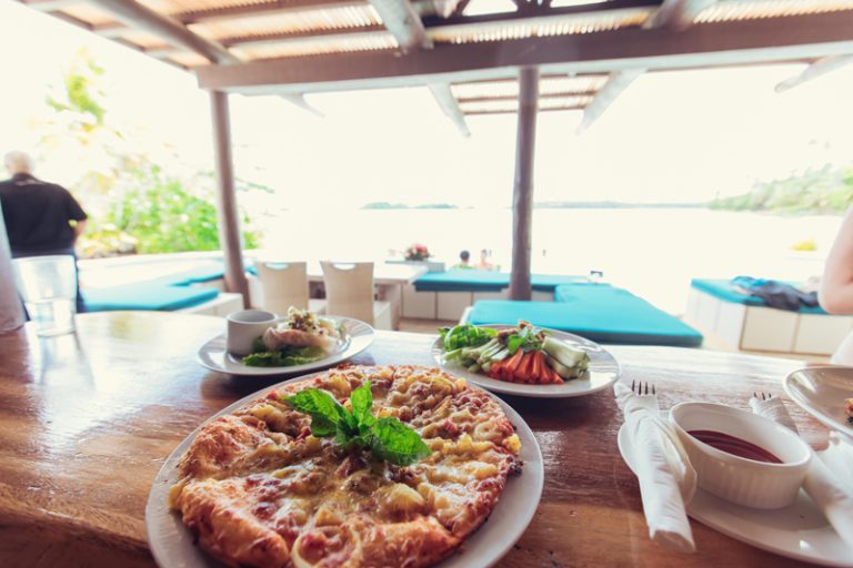 Restaurants & Bars - Koro Sun Resort